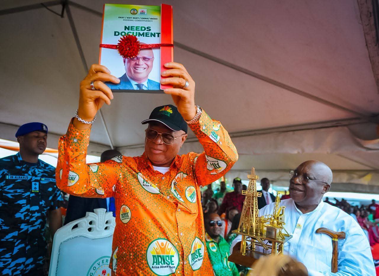 GOV ENO DISBURSES N400M, CARS, AND EQUIPMENT TO 1,076 BENEFICIARIES AT ...